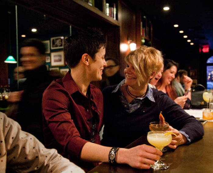 22 bares e locais noturnos incríveis no bairro gay de Filadélfia ...