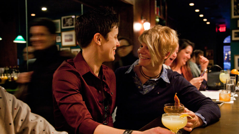 22 bares e locais noturnos incríveis no bairro gay de Filadélfia ...