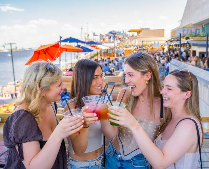 Philly's Best Bars & Restaurants on the Delaware River | Visit Philadelphia
