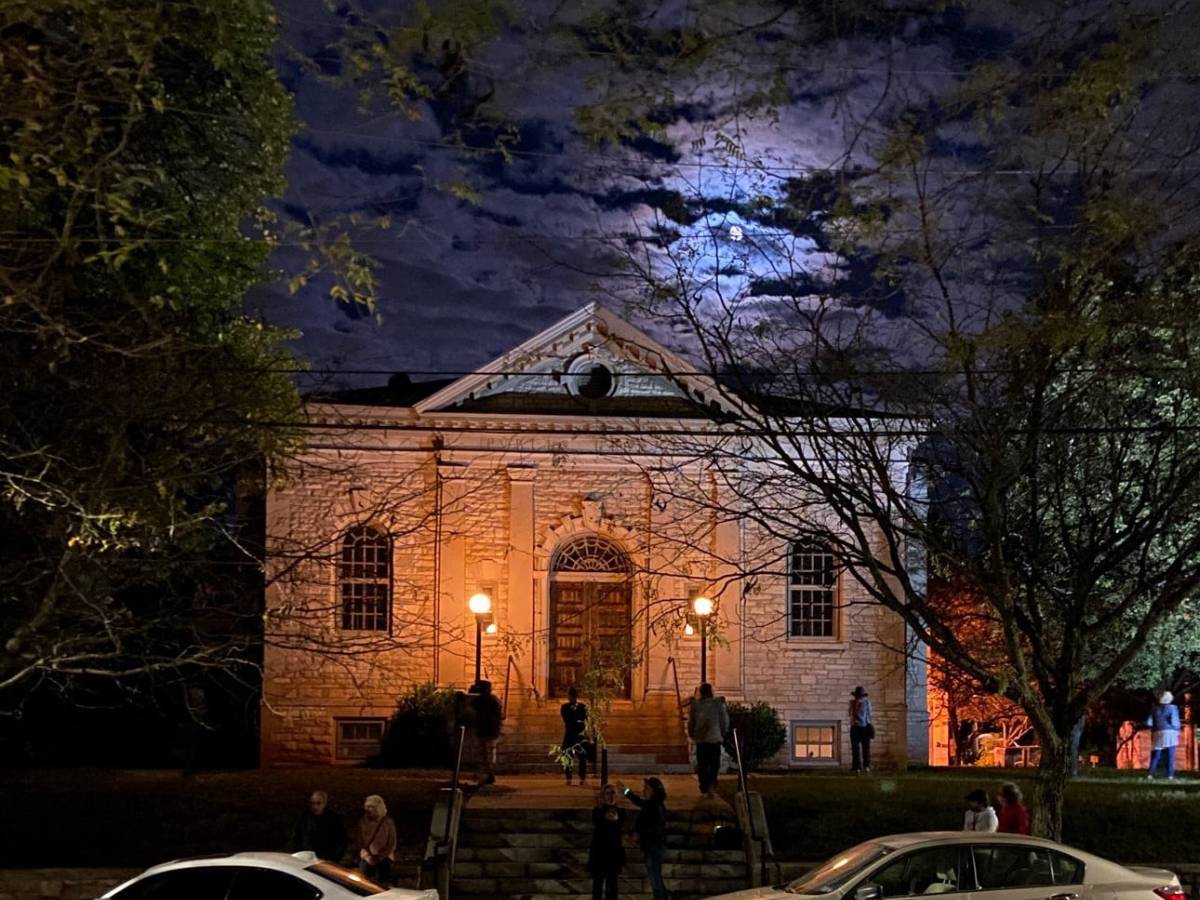 2023's Scariest Halloween Attractions & Ghost Tours in Philly | Visit ...