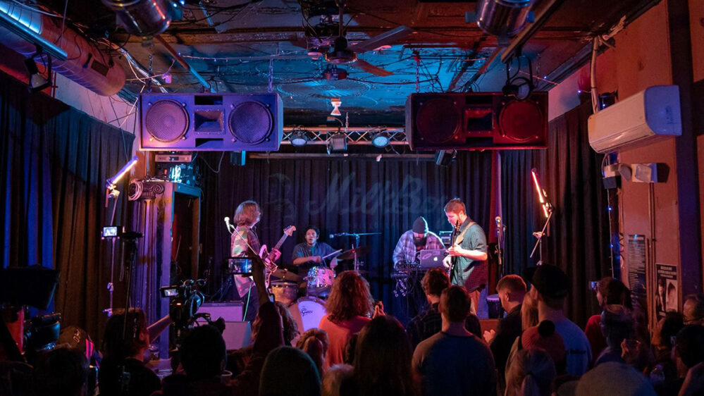 A Guide to LGBTQ+ Bars in Philadelphia | Visit Philadelphia