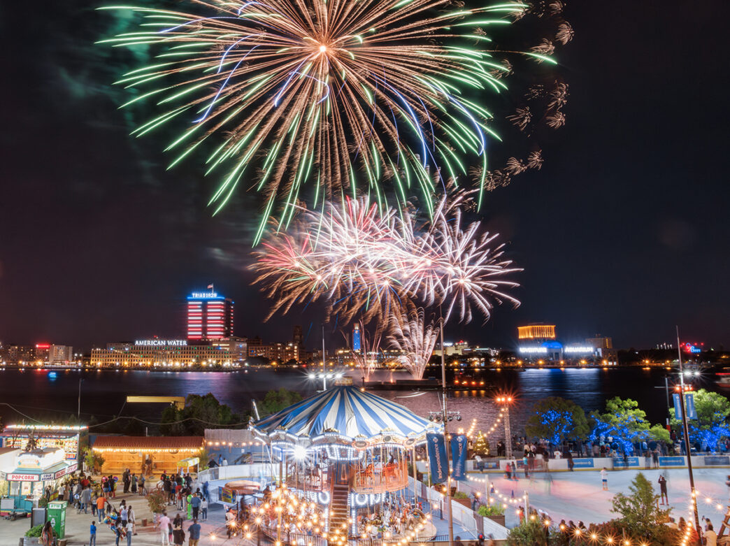 20+ Spots to Watch Fireworks on Philly's Delaware River Waterfront ...